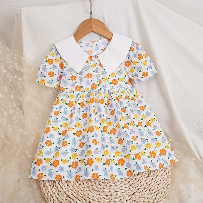商品詳細 女の子用のサマーワンピースが新入荷 半袖仕様に肌に優しい薄手綿混紡素材を使用、夏に快適感たっぷりの着心地 糖度高めの花柄プリントと配色も季節感溢れて、女の子の雰囲気にふさわしい 可愛い膨らみのあるバルーンスリーブデザインは更にキュ...