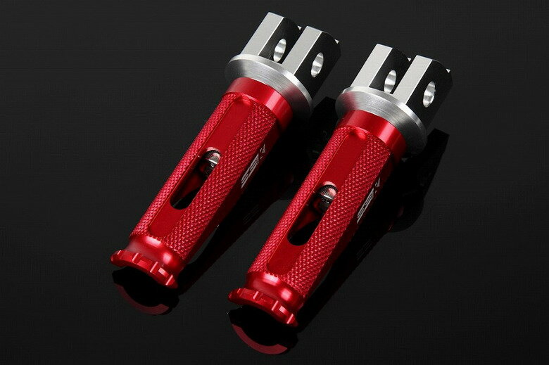 【SPEEDRA(エスエスケイ スピードラ)】SSKSPEEDRA アルミ削出ステップ レーシング ライダー 取付部カラー:シルバー ステップバーカラー:レッド■カタログ品番：P102-6320■メーカー品番：AFPR111RD■JAN：4...