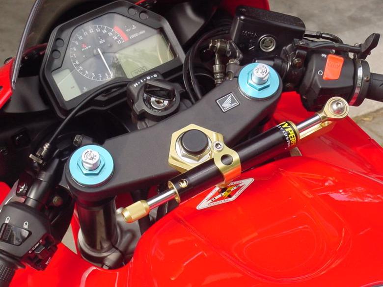 【HYPERPRO】ハイパープロ CNCステダンステーSET 75mm GLD CBR600RR 03-04■カタログ品番：P007-2773■メーカー品番：22111023■JAN：4538792323169適応車両：CBR600RR 0...