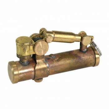 ※パッケージ、デザイン等は予告なく変更される場合があります。※画像はイメージです。商品タイトルと一致しない場合があります。1999年に誕生したデュークオイルライター。今も愛されるその洗練されたデザイン。蓋には「DUKE」の刻印入り。着火方法...