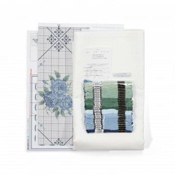 ※パッケージ、デザイン等は予告なく変更される場合があります。※画像はイメージです。商品タイトルと一致しない場合があります。5種類のブルーローズのモチーフをあしらった美しいパネル柄のテーブルクロス。クロス・ステッチ上級者にお届けする、6万目を...