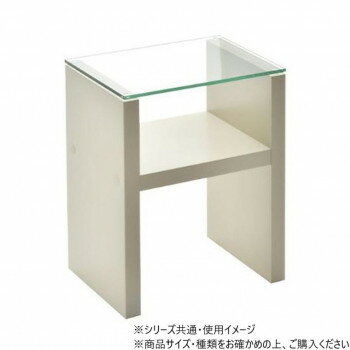 ※パッケージ、デザイン等は予告なく変更される場合があります。※画像はイメージです。商品タイトルと一致しない場合があります。シンプルなガラスサイドテーブルです。シンプルなデザインなのでどのようなお部屋のテイストにもマッチしやすく、飽きのこない...