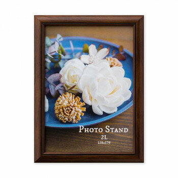 ※パッケージ、デザイン等は予告なく変更される場合があります。※画像はイメージです。商品タイトルと一致しない場合があります。樹脂製の写真立てです。サイズ収納寸法:128×179mm個装サイズ：21.4×17×2.6cm重量個装重量：280g素...
