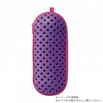 ※パッケージ、デザイン等は予告なく変更される場合があります。※画像はイメージです。商品タイトルと一致しない場合があります。通気穴が開いているので、ご使用後の湿ったゴーグルを保管しながら水気を切ることができます。・極細繊維で織り込んでいるので...