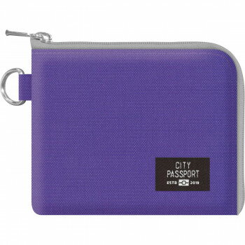 ※パッケージ、デザイン等は予告なく変更される場合があります。※画像はイメージです。商品タイトルと一致しない場合があります。「ハード」「ポップ」バラエティに富んだ、メンズラインナップ。窓枠ポケット付きのコンパクトなパスケース。小銭、お札、カー...