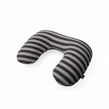 ※パッケージ、デザイン等は予告なく変更される場合があります。※画像はイメージです。商品タイトルと一致しない場合があります。空気で膨らます携帯枕です。空気の入れ具合で高さの調節が可能。表面がサラッと心地良いタオル生地。定番のボーダー柄を使用。...