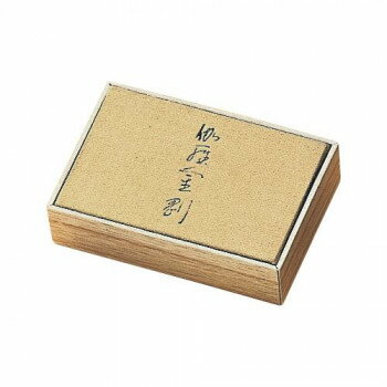 ※パッケージ、デザイン等は予告なく変更される場合があります。※画像はイメージです。商品タイトルと一致しない場合があります。甘みのある華やかな味わいの沈香・伽羅を豊富に用い、白檀・生薬系香料を調合しております。優雅で重厚感のある香りです。穏や...