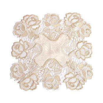 ※パッケージ、デザイン等は予告なく変更される場合があります。※画像はイメージです。商品タイトルと一致しない場合があります。ジャガード織に繊細なローズレースのテーブルセンターです。ホワイトとベージュの2色の組み合わせの気品ある豪華さです。※タ...