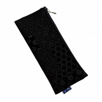 ※パッケージ、デザイン等は予告なく変更される場合があります。※画像はイメージです。商品タイトルと一致しない場合があります。ペンケース型の念珠袋です。ペンケースや眼鏡ケースにも使えます。サイズ180×70mm個装サイズ：30.0×20.0×1...