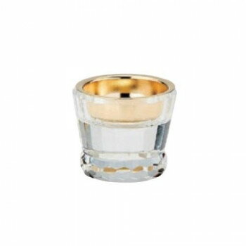 ※パッケージ、デザイン等は予告なく変更される場合があります。※画像はイメージです。商品タイトルと一致しない場合があります。高級感があるクリスタルガラスの仏器です。仏器落としはゴールド(小)を使用しています。サイズ奥行55×幅55×高さ45m...