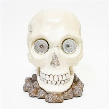 ※パッケージ、デザイン等は予告なく変更される場合があります。※画像はイメージです。商品タイトルと一致しない場合があります。ポリストーン製のリアルなスカルを再現しました。頭上のソーラーで充電し暗くなるとセンサーで目が光ります。※写真の色合いは...