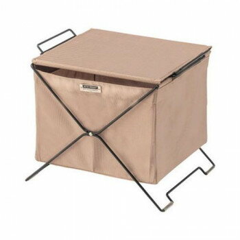 ※パッケージ、デザイン等は予告なく変更される場合があります。※画像はイメージです。商品タイトルと一致しない場合があります。気軽に使えるフタ付きバスケット。机周りやアウトドアでの小物の収納に便利になっております。軽くて持ち運びがしやすく、フタ...