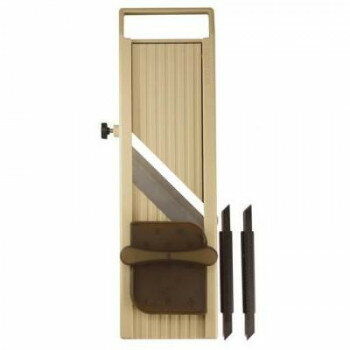 ※パッケージ、デザイン等は予告なく変更される場合があります。※画像はイメージです。商品タイトルと一致しない場合があります。「切れるわぁ」とため息と共に漏れた言葉がそのまま名前になりました。名前負けしない切れ味。切れ味だけでなく、デザインにも...