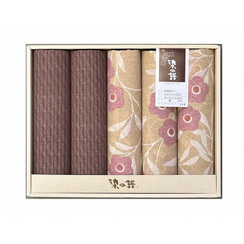 ※パッケージ、デザイン等は予告なく変更される場合があります。※画像はイメージです。商品タイトルと一致しない場合があります。可愛い花が咲く更紗と杉綾模様のカジュアルな座布団カバー。サイズ55×59cm個装サイズ：47×40×8cm重量約630...