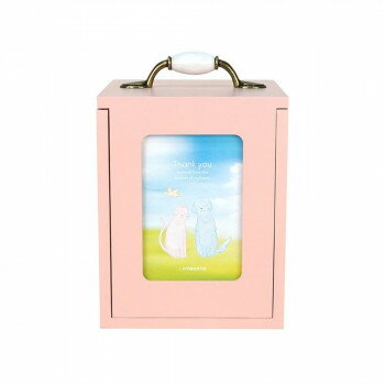 ※パッケージ、デザイン等は予告なく変更される場合があります。※画像はイメージです。商品タイトルと一致しない場合があります。前面がスライド式の扉のなっており、フォトフレームも兼用できるペット仏壇です。サイズ外寸:150×220×150mm(オ...