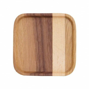 ※パッケージ、デザイン等は予告なく変更される場合があります。※画像はイメージです。商品タイトルと一致しない場合があります。無垢で作ったコースターです。5枚セットになります。仕上げのオイルは人体に無害のオイルを使用しています。※オイル仕上げで...