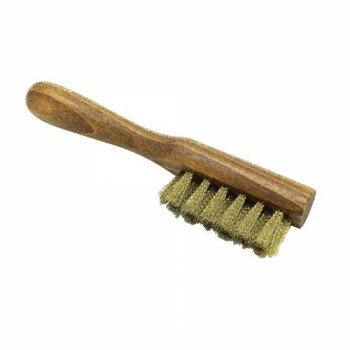 ※パッケージ、デザイン等は予告なく変更される場合があります。※画像はイメージです。商品タイトルと一致しない場合があります。スエードなどの起毛革のお手入れにご使用いただくワイヤーブラシです。ワイヤーは、コシの強い真鍮製です。【特長】・靴同士が...