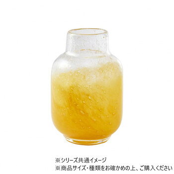 ※パッケージ、デザイン等は予告なく変更される場合があります。※画像はイメージです。商品タイトルと一致しない場合があります。職人によって手作業で作られたガラス花瓶です。1つ1つ形や色などは異なり、生花にもグリーンにもドライにも合わせやすいデザ...