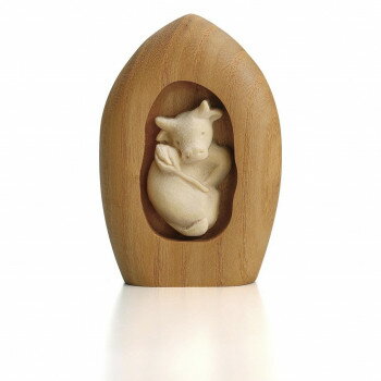 ※パッケージ、デザイン等は予告なく変更される場合があります。※画像はイメージです。商品タイトルと一致しない場合があります。手のひらにころんと収まる、可愛らしいかたちのおまもりです。大切な人への贈りものにぴったりです。専用の袋が付属しています...