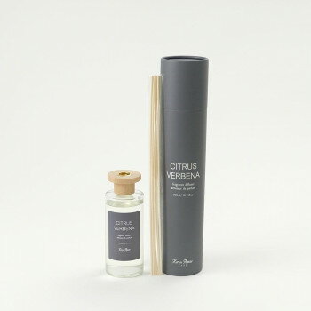 ※パッケージ、デザイン等は予告なく変更される場合があります。※画像はイメージです。商品タイトルと一致しない場合があります。ガラス瓶にナチュラルなWOOD素材の蓋が付いたリードディフューザーです。しっかりした筒型のBOXに入っているので、ギフ...