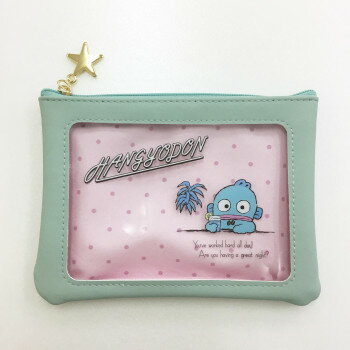 ※パッケージ、デザイン等は予告なく変更される場合があります。※画像はイメージです。商品タイトルと一致しない場合があります。クリアウィンドウと内装生地のプリントが重なるおしゃれなデザインのポーチです。サイズW170×H130×D13mm個装サ...