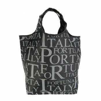 ※パッケージ、デザイン等は予告なく変更される場合があります。※画像はイメージです。商品タイトルと一致しない場合があります。くるくる丸めてコンパクトに持ち運びできる、ショッピングバッグ。全面にプリントされたロゴがおしゃれです。とてもベーシック...