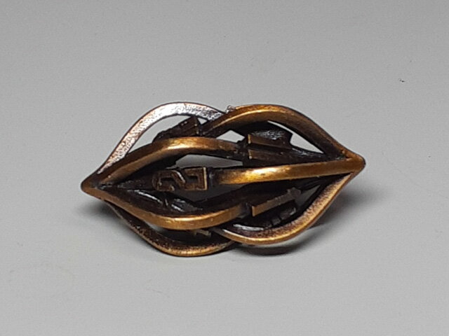 ダイスの横幅は31mmです。 価格は1個の値段です。