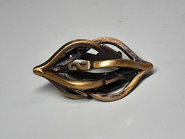 ダイスの横幅は30.5mmです。 価格は1個の値段です。