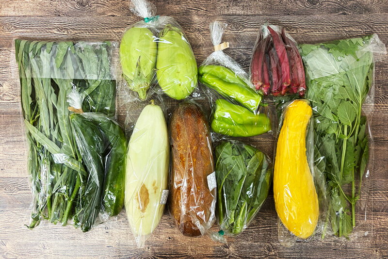 商品情報名称旬のお野菜・果物のお任せセット（Mセット）産地名京都府、和歌山県、兵庫県、三重県、徳島県、熊本県、長崎県、愛知県、長野県、岐阜県、山梨県、北海道など内容量8〜10品【無肥料・自然栽培】旬のお野菜・果物のお任せセット（Mセット）玉...