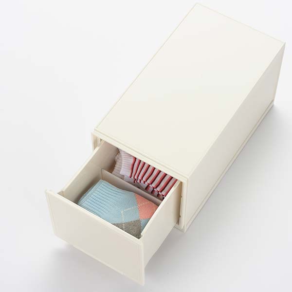 バリエーション Sスリム Mスリム Lスリム バリエーション Sワイド Mワイド Lワイド ●　ここがポイント　● ○小物や衣類、タオルなどの整理に便利な引出し収納ケース「Collect Case（コレクトケース）」シリーズです。 ○スッと...