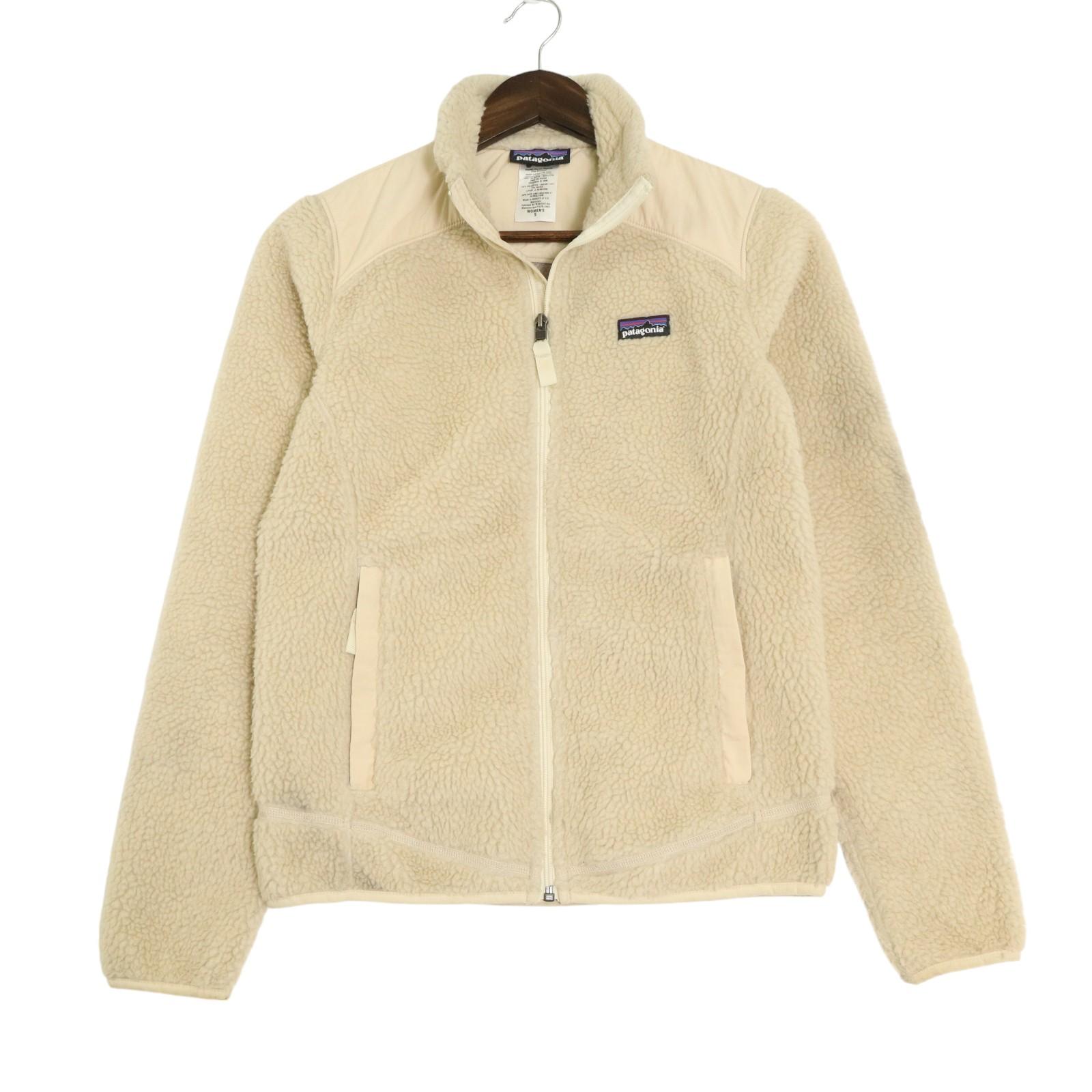 DESCRIPTION ブランドpatagonia/パタゴニア サイズ【サイズ】S【実寸】 肩幅：約37cm着丈：約60.5cm身幅：約46cm袖丈：約64cm 主な素材表地 : ポリエステル 色アイボリー 仕様 アウトドアRetro-X ...