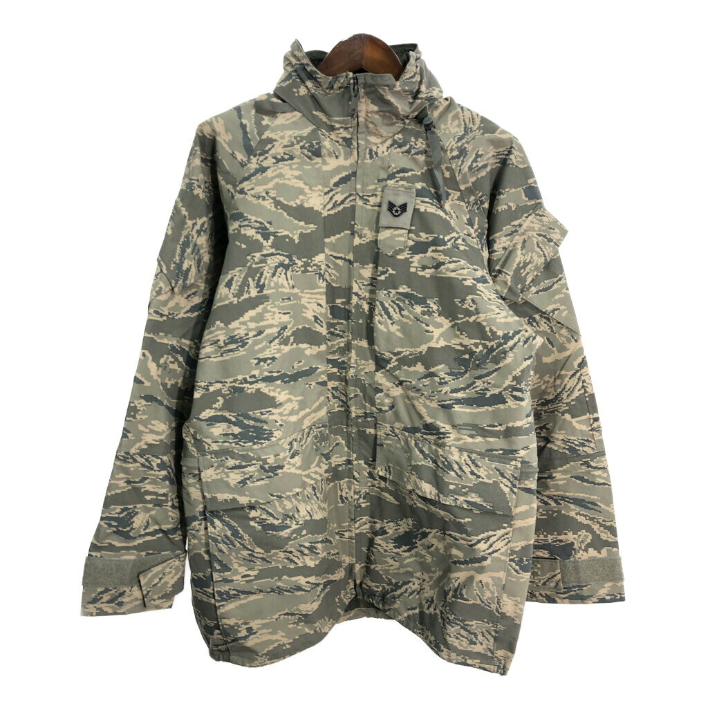 DESCRIPTION ブランド/米軍実物 U.S.AIRFORCE USAF サイズ【サイズ】MEDIUM LONG【実寸】 着丈：約81cm身幅：約66cm裄丈：約93cm袖下丈：約68cm 主な素材表地 : ナイロン 色セージグリーン...