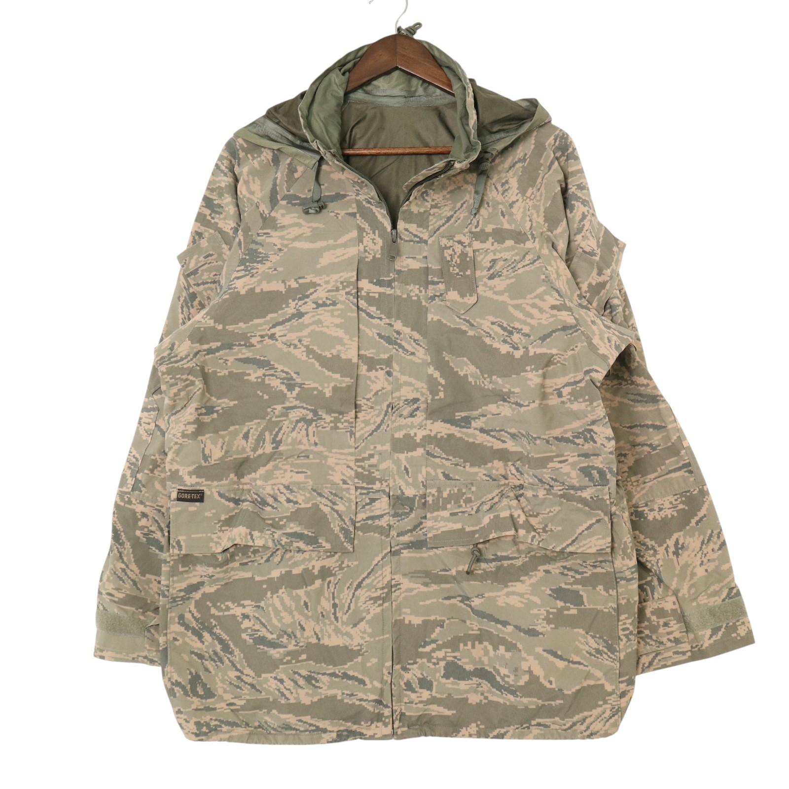 DESCRIPTION ブランドPROPPER/プロパー サイズ【サイズ】MEDIUM REGULAR【実寸】 着丈：約77cm身幅：約65cm裄丈：約90cm 主な素材表地 : ナイロン 色グリーン 仕様 00年代2007年GORE-TE...