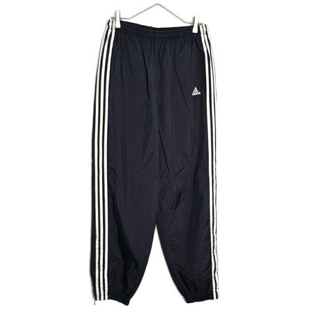 DESCRIPTION ブランドadidas/アディダス サイズ【サイズ】XL【実寸】 ウエスト(調整可能)：約72cm股上：約33cm股下：約77cmわたり幅：約36cm裾幅：約15cm 主な素材表地 : ナイロン 色ブラック 仕様 90...
