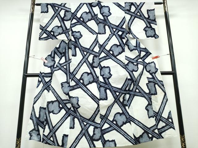 ■■■　サイズ　■■■ 身丈 150cm（肩から） 裄丈 62cm 袖丈 44cm　縫込み 1cm 袖幅 33.5cm 前幅 23.5cm 後幅 29cm 着物縫いこみ 内揚げ 0cm 裄 お袖側 約0cm　身頃側 約1.5cm ■■■　商...