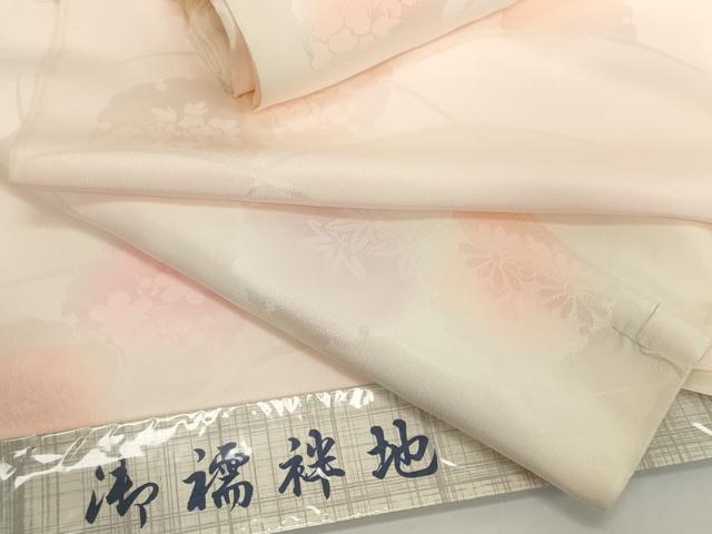 ■■■　サイズ　■■■ 長さ　　着尺分あり 幅　　　約36.5cm ■■■　商品詳細　■■■ 【正絹・未使用】 状態は接写画像のように表地所々に薄いシミ汚れがございます。 大変上質な逸品になります。 お安く出品致しますので、是非この機会にい...