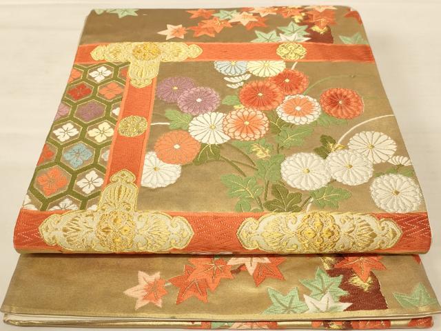 ■■■　サイズ　■■■ 長さ 428cm 幅 30cm程 ■■■　商品詳細　■■■ 【正絹】 詳細に関しましては、画像をご確認ください。 大変上質な逸品になります。 お安く出品致しますので、是非この機会にいかがでしょうか？ ※汚れ等に関しま...