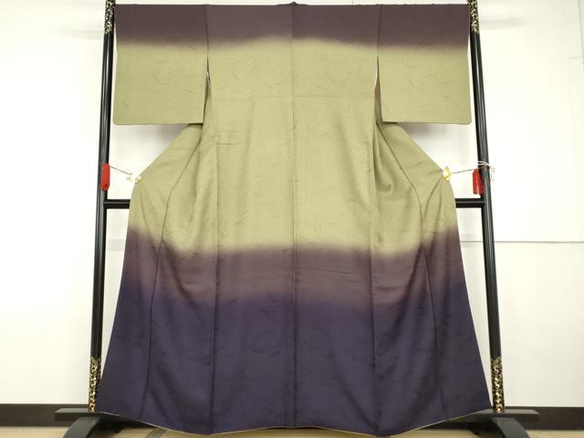 ■■■　サイズ　■■■ 身丈 157cm（肩から） 裄丈 68.5cm 袖丈 49.5cm　縫込み 8cm 袖幅 34.5cm 前幅 24.5cm 後幅 29cm 着物縫いこみ 内揚げ 14cm 裄 お袖側 約3cm　身頃側 約2.5cm ...