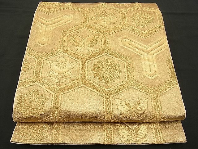 ■■■　サイズ　■■■ 長さ 420cm 幅 30cm程 ■■■　商品詳細　■■■ 【交織・芯なし】状態は接写画像のように太鼓上部から手先にかけて折山の薄い汚れ、裏地に薄い汚れがございますがその他特に目立ったシミ汚れなどもなく大変良い状態で...