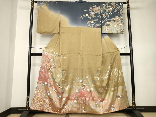 ■■■　サイズ　■■■ 身丈 158cm（肩から） 裄丈 63cm 袖丈 51cm　縫込み 7cm 袖幅 32cm 前幅 23cm 後幅 28cm 着物縫いこみ 内揚げ 7cm 裄 お袖側 約1cm　身頃側 約4cm ■■■　商品詳細　■■...
