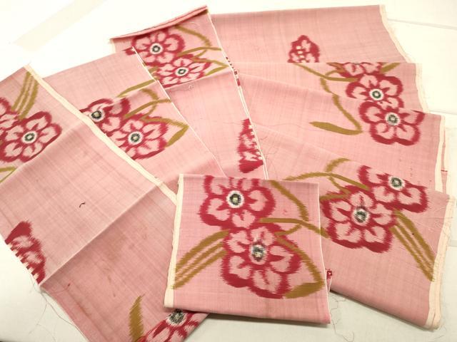 ■■■　サイズ　■■■ 長さ 　羽尺分あり 幅 　　約35.5cm ■■■　商品詳細　■■■ 【正絹】 状態は接写画像のように表地所々・裏面所々に薄い汚れがございます。 大変上質な逸品になります。 お安く出品致しますので、是非この機会にいか...