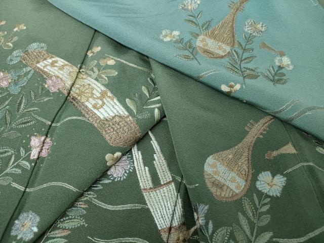 ■■■　サイズ　■■■ 身丈 160.5cm（肩から） 裄丈 63cm 袖丈 45cm　縫込み 7.5cm 袖幅 32.5cm 前幅 24cm 後幅 29.5cm 着物縫いこみ 内揚げ 5cm 裄 お袖側 約3.5cm　身頃側 約5cm ■...