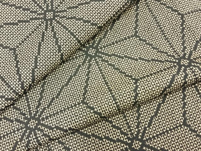 ■■■　サイズ　■■■ 身丈 169cm（肩から） 裄丈 64cm 袖丈 49cm　縫込み 3cm 袖幅 33cm 前幅 25cm 後幅 30cm 着物縫いこみ 内揚げ 0cm 裄 お袖側 約3cm　身頃側 約2cm ■■■　商品詳細　■■...