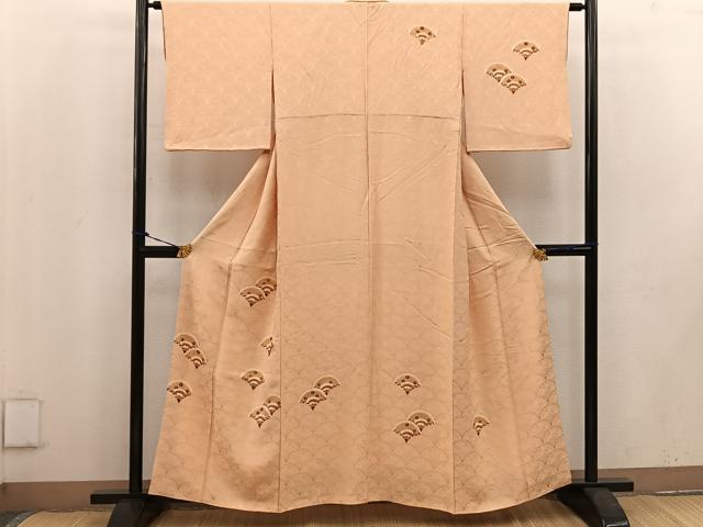 ■■■　サイズ　■■■ 身丈 157cm（肩から） 裄丈 63cm 袖丈 46.5cm　縫込み 3cm 袖幅 32.5cm 前幅 24cm 後幅 29cm 着物縫いこみ 内揚げ 4cm 裄 お袖側 約3cm　身頃側 約3cm ■■■　商品詳...