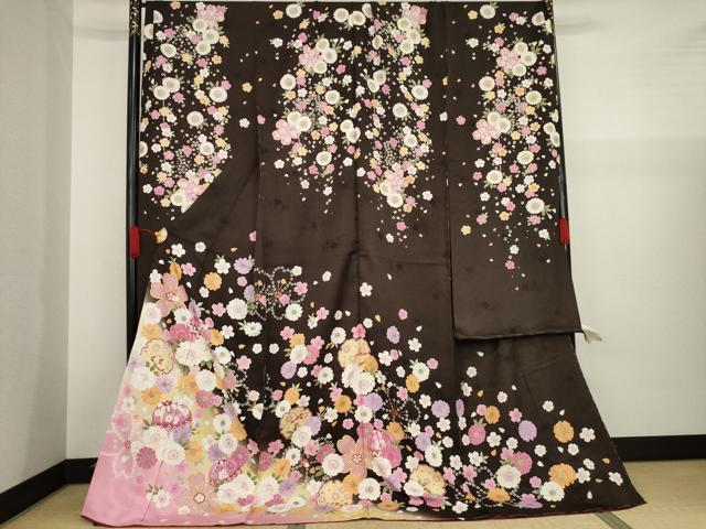 ■■■　サイズ　■■■ 反幅　39cm　　　八掛付き ※ご自身でお好みのサイズに仕立ててお召になっていただけます。 ■■■　商品詳細　■■■ 【正絹・未使用】 状態は特に目立ったシミ汚れなどもなく大変良い状態です。 大変上質な逸品になります...