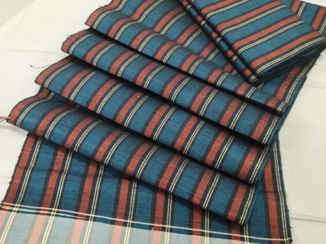 ■■■　サイズ　■■■ 長さ　　着尺分あり 幅　　　約36cm ■■■　商品詳細　■■■ 【正絹・未使用】 状態は特に目立ったシミ汚れなどもなく大変良い状態です。 大変上質な逸品になります。 お安く出品致しますので、是非この機会にいかがでし...