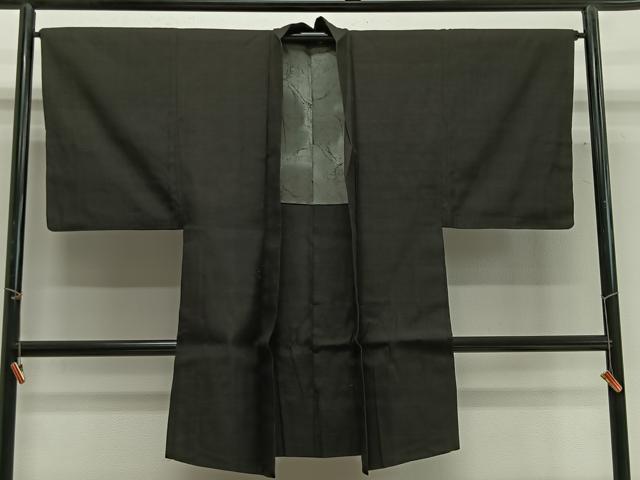 ■■■　サイズ　■■■ 身丈 102cm（肩から） 裄丈 65cm 袖丈 51cm　縫込み 2cm 袖幅 32.5cm 前幅 21.5cm 後幅 31cm 裄 お袖側 約1cm　身頃側 約1cm ■■■　商品詳細　■■■ 【正絹】 状態は特...