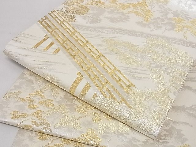■■■　サイズ　■■■ 長さ 416cm 幅 30.5cm程 ■■■　商品詳細　■■■ 【正絹・関西仕立て】 状態は締めてはおりますが 特に目立ったシミ汚れなどもなく大変良い状態です。 大変上質な逸品になります。 お安く出品致しますので、是...