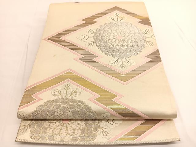 ■■■　サイズ　■■■ 長さ 424cm 幅 31cm程 ■■■　商品詳細　■■■ 【正絹】 詳細に関しましては、画像をご確認ください。 大変上質な逸品になります。 お安く出品致しますので、是非この機会にいかがでしょうか？ ※表地所々に銀糸...