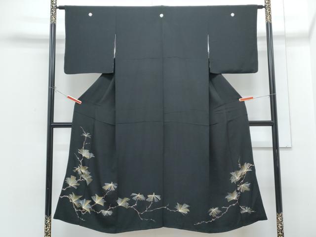 ■■■　サイズ　■■■ 身丈 144.5cm（肩から） 裄丈 62cm 袖丈 46cm　縫込み 7cm 袖幅 32cm 前幅 23cm 後幅 30cm 着物縫いこみ 内揚げ 0cm 裄 お袖側 約1cm　身頃側 約0cm ■■■　商品詳細　...